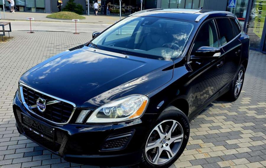 Melns Volvo XC60 2013 Šauļi, ar dzinēja tilpumu 1.98 L un nobraukumu 230 tūkst. km par 12200 €, foto 7 vietnē AUTOMOTO.COM.LV