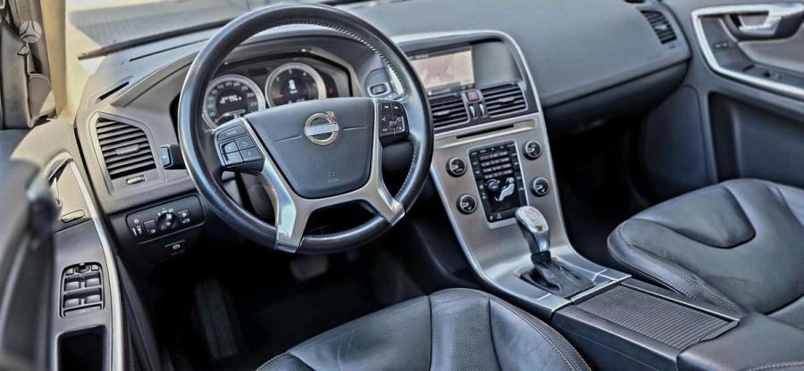 Melns Volvo XC60 2013 Šauļi, ar dzinēja tilpumu 1.98 L un nobraukumu 230 tūkst. km par 12200 €, foto 26 vietnē AUTOMOTO.COM.LV