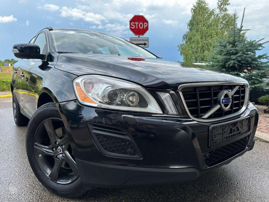 Melns Volvo XC60 2013 Viļņa, ar dzinēja tilpumu 1.98 L un nobraukumu 286 tūkst. km par 8700 €, foto 14 vietnē AUTOMOTO.COM.LV