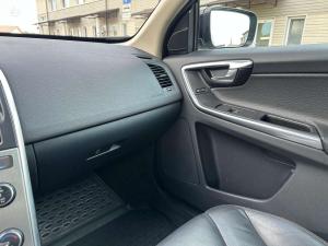 Melns Volvo XC60 2013 Viļņa, ar dzinēja tilpumu 1.98 L un nobraukumu 286 tūkst. km par 8700 €, foto 20 vietnē AUTOMOTO.COM.LV