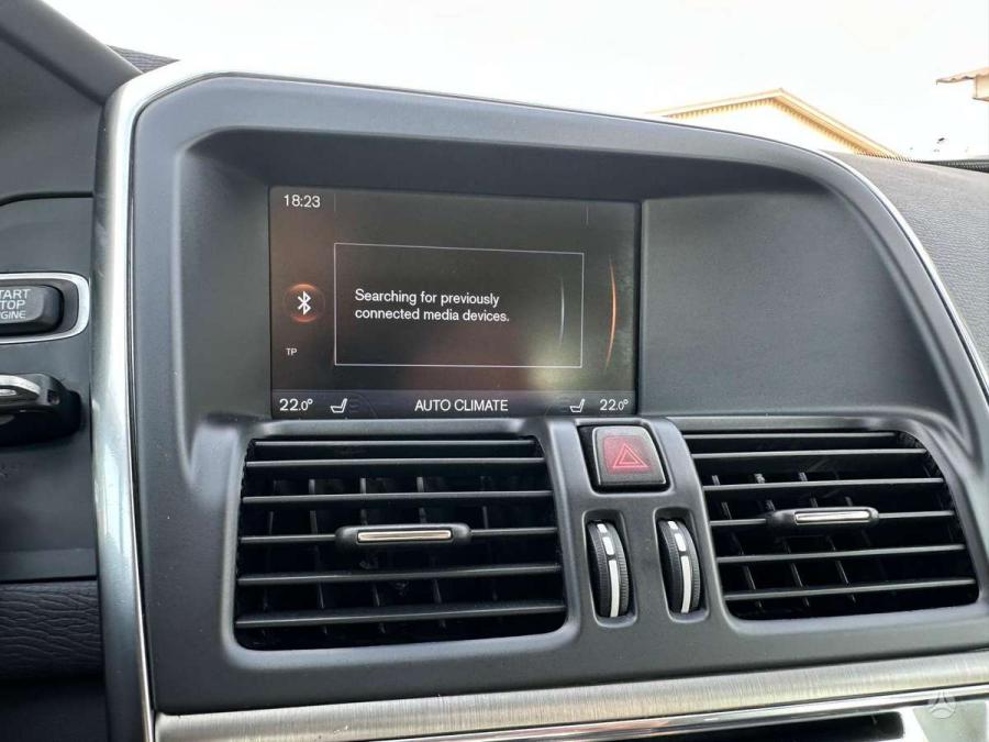 Melns Volvo XC60 2013 Viļņa, ar dzinēja tilpumu 1.98 L un nobraukumu 286 tūkst. km par 8700 €, foto 30 vietnē AUTOMOTO.COM.LV