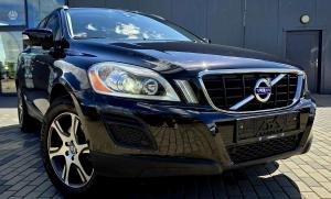 Black Volvo XC60 2013 in Siauliai, with an engine capacity of 1.98 L and mileage of 230 thousand km for 11950 €, photo 9 on AUTOMOTO.COM.LV