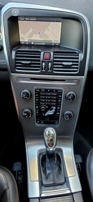 Black Volvo XC60 2013 in Siauliai, with an engine capacity of 1.98 L and mileage of 230 thousand km for 11950 €, photo 30 on AUTOMOTO.COM.LV