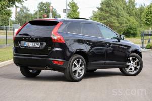 Melns Volvo XC60 2013 Jelgava, ar dzinēja tilpumu 2.40 L un nobraukumu 0 tūkst. km par 9990 €, foto 5 vietnē AUTOMOTO.COM.LV