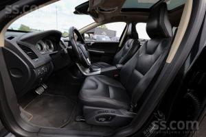 Melns Volvo XC60 2013 Jelgava, ar dzinēja tilpumu 2.40 L un nobraukumu 0 tūkst. km par 9990 €, foto 8 vietnē AUTOMOTO.COM.LV