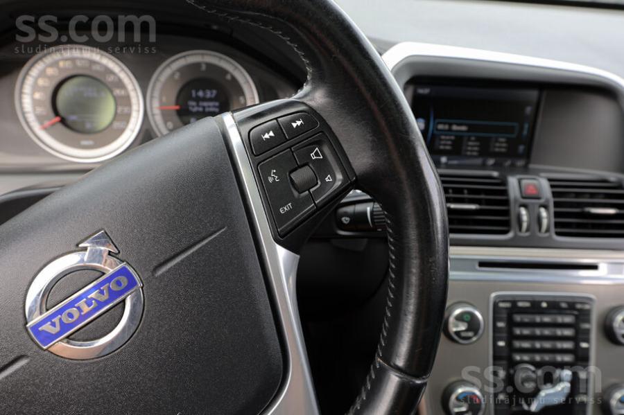 Melns Volvo XC60 2013 Jelgava, ar dzinēja tilpumu 2.40 L un nobraukumu 0 tūkst. km par 9990 €, foto 21 vietnē AUTOMOTO.COM.LV