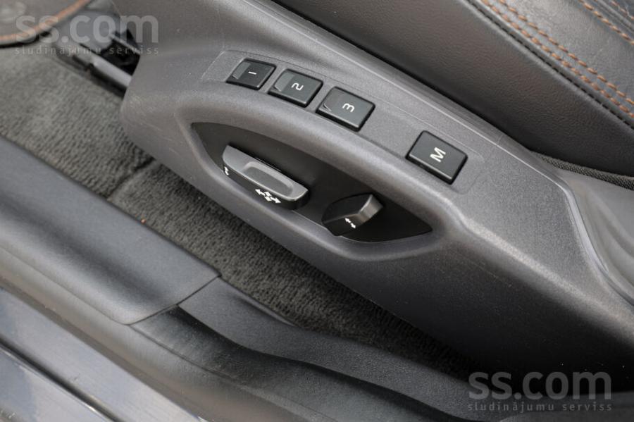 Melns Volvo XC60 2013 Jelgava, ar dzinēja tilpumu 2.40 L un nobraukumu 0 tūkst. km par 9990 €, foto 23 vietnē AUTOMOTO.COM.LV
