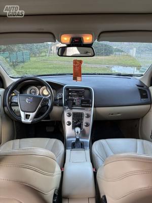 Black Volvo XC60 2013 in Vilnius, with an engine capacity of 2.00 L and mileage of 284 thousand km for 10500 €, photo 12 on AUTOMOTO.COM.LV