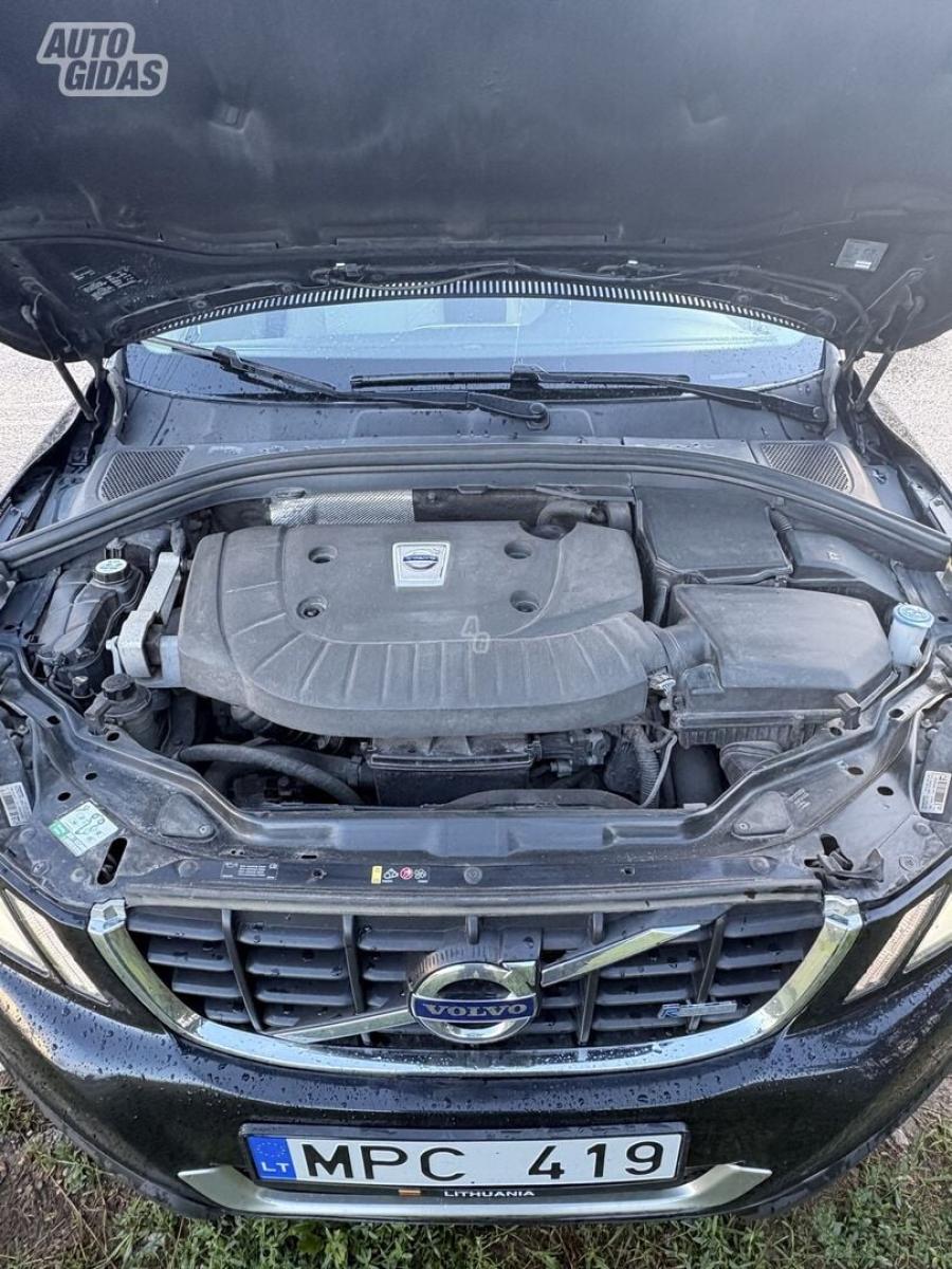 Black Volvo XC60 2013 in Vilnius, with an engine capacity of 2.00 L and mileage of 284 thousand km for 10500 €, photo 13 on AUTOMOTO.COM.LV