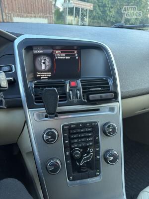 Black Volvo XC60 2013 in Vilnius, with an engine capacity of 2.00 L and mileage of 284 thousand km for 10500 €, photo 15 on AUTOMOTO.COM.LV