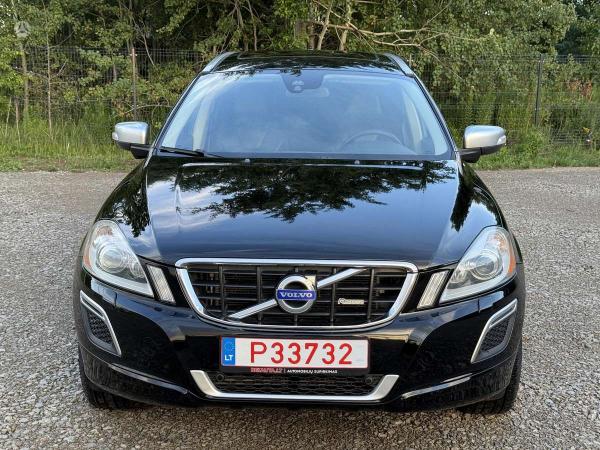 Black Volvo XC60 2013 in Siauliai, with an engine capacity of 2.95 L and mileage of 212 thousand km for 9450 €, photo 3 on AUTOMOTO.COM.LV