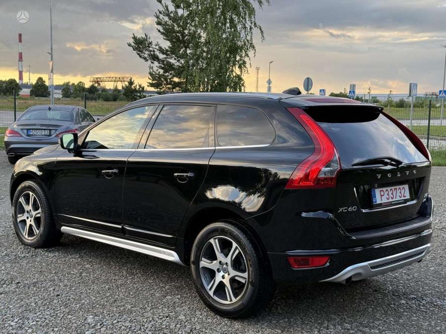 Melns Volvo XC60 2013 Šauļi, ar dzinēja tilpumu 2.95 L un nobraukumu 212 tūkst. km par 9450 €, foto 7 vietnē AUTOMOTO.COM.LV