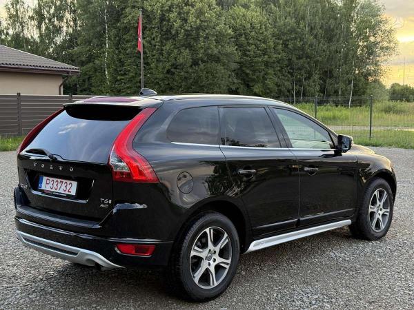 Black Volvo XC60 2013 in Siauliai, with an engine capacity of 2.95 L and mileage of 212 thousand km for 9450 €, photo 7 on AUTOMOTO.COM.LV