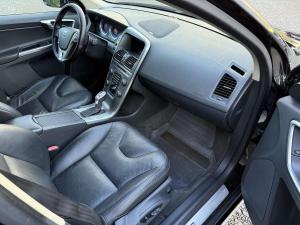 Melns Volvo XC60 2013 Šauļi, ar dzinēja tilpumu 2.95 L un nobraukumu 212 tūkst. km par 9450 €, foto 12 vietnē AUTOMOTO.COM.LV