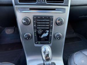 Melns Volvo XC60 2013 Šauļi, ar dzinēja tilpumu 2.95 L un nobraukumu 212 tūkst. km par 9450 €, foto 16 vietnē AUTOMOTO.COM.LV