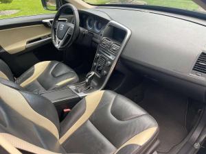 Black Volvo XC60 2013 in Siauliai, with an engine capacity of 1.98 L and mileage of 334 thousand km for 7750 €, photo 11 on AUTOMOTO.COM.LV