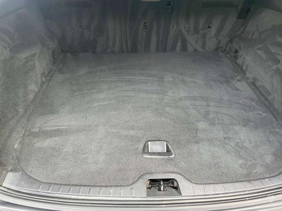 Black Volvo XC60 2013 in Siauliai, with an engine capacity of 1.98 L and mileage of 334 thousand km for 7750 €, photo 16 on AUTOMOTO.COM.LV
