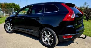 Black Volvo XC60 2013 in Siauliai, with an engine capacity of 1.98 L and mileage of 230 thousand km for 11650 €, photo 15 on AUTOMOTO.COM.LV