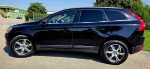 Black Volvo XC60 2013 in Siauliai, with an engine capacity of 1.98 L and mileage of 230 thousand km for 11650 €, photo 19 on AUTOMOTO.COM.LV