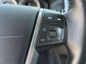 Melns Volvo XC60 2013 Šauļi, ar dzinēja tilpumu 2.40 L un nobraukumu 310 tūkst. km par 9750 €, foto 16 vietnē AUTOMOTO.COM.LV