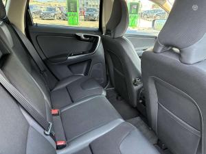 Melns Volvo XC60 2013 Šauļi, ar dzinēja tilpumu 2.40 L un nobraukumu 310 tūkst. km par 9750 €, foto 22 vietnē AUTOMOTO.COM.LV