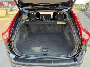 Melns Volvo XC60 2013 Šauļi, ar dzinēja tilpumu 2.40 L un nobraukumu 310 tūkst. km par 9750 €, foto 23 vietnē AUTOMOTO.COM.LV