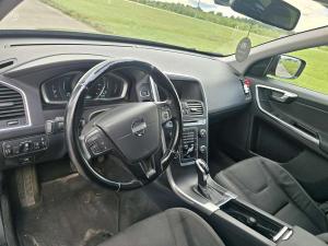 Melns Volvo XC60 2013 Panevēža, ar dzinēja tilpumu 1.98 L un nobraukumu 280 tūkst. km par 7200 €, foto 4 vietnē AUTOMOTO.COM.LV
