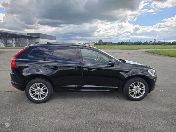 Melns Volvo XC60 2013 Panevēža, ar dzinēja tilpumu 1.98 L un nobraukumu 280 tūkst. km par 7200 €, foto 7 vietnē AUTOMOTO.COM.LV