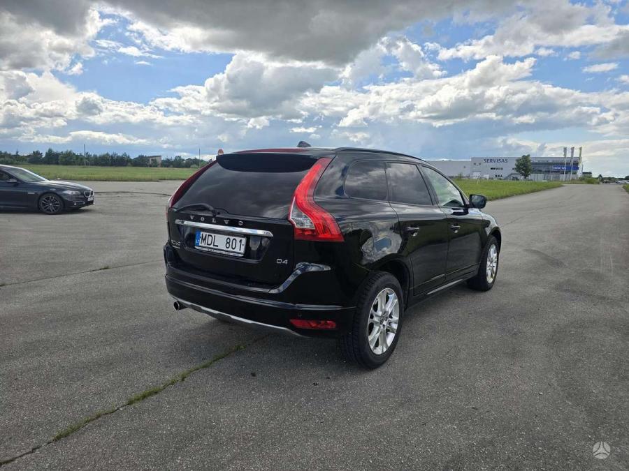 Melns Volvo XC60 2013 Panevēža, ar dzinēja tilpumu 1.98 L un nobraukumu 280 tūkst. km par 7200 €, foto 9 vietnē AUTOMOTO.COM.LV