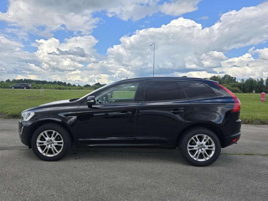 Melns Volvo XC60 2013 Panevēža, ar dzinēja tilpumu 1.98 L un nobraukumu 280 tūkst. km par 7200 €, foto 13 vietnē AUTOMOTO.COM.LV