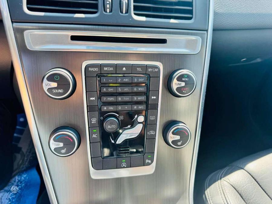 Melns Volvo XC60 2013 Kauņa, ar dzinēja tilpumu 1.98 L un nobraukumu 235 tūkst. km par 12999 €, foto 13 vietnē AUTOMOTO.COM.LV