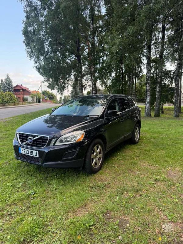 Melns Volvo XC60 2013 Kazlų Rūda, ar dzinēja tilpumu 1.98 L un nobraukumu 213 tūkst. km par 2895 €, foto 2 vietnē AUTOMOTO.COM.LV