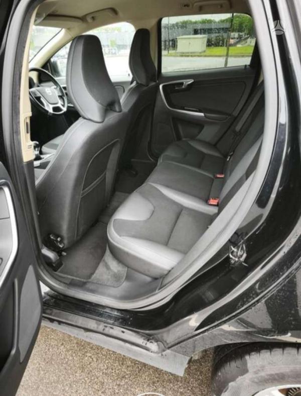 Melns Volvo XC60 2013 Kazlų Rūda, ar dzinēja tilpumu 1.98 L un nobraukumu 213 tūkst. km par 2895 €, foto 7 vietnē AUTOMOTO.COM.LV
