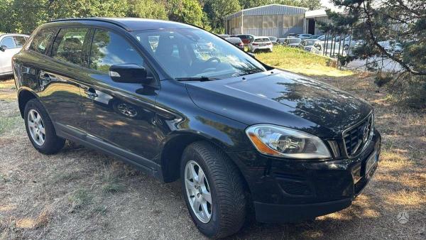 Black Volvo XC60 2013 in Siauliai, with an engine capacity of 1.98 L and mileage of 202 thousand km for 6650 €, photo 2 on AUTOMOTO.COM.LV