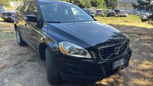 Melns Volvo XC60 2013 Šauļi, ar dzinēja tilpumu 1.98 L un nobraukumu 202 tūkst. km par 6650 €, foto 4 vietnē AUTOMOTO.COM.LV
