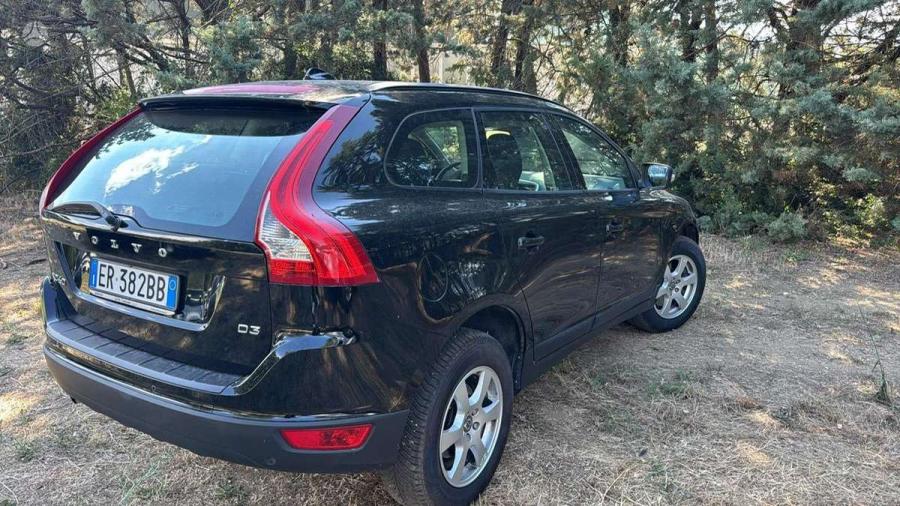 Melns Volvo XC60 2013 Šauļi, ar dzinēja tilpumu 1.98 L un nobraukumu 202 tūkst. km par 6650 €, foto 8 vietnē AUTOMOTO.COM.LV