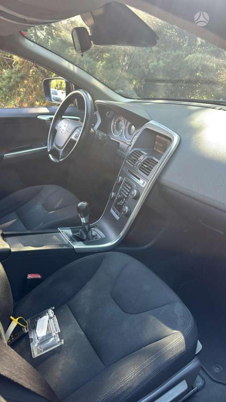 Melns Volvo XC60 2013 Šauļi, ar dzinēja tilpumu 1.98 L un nobraukumu 202 tūkst. km par 6650 €, foto 9 vietnē AUTOMOTO.COM.LV