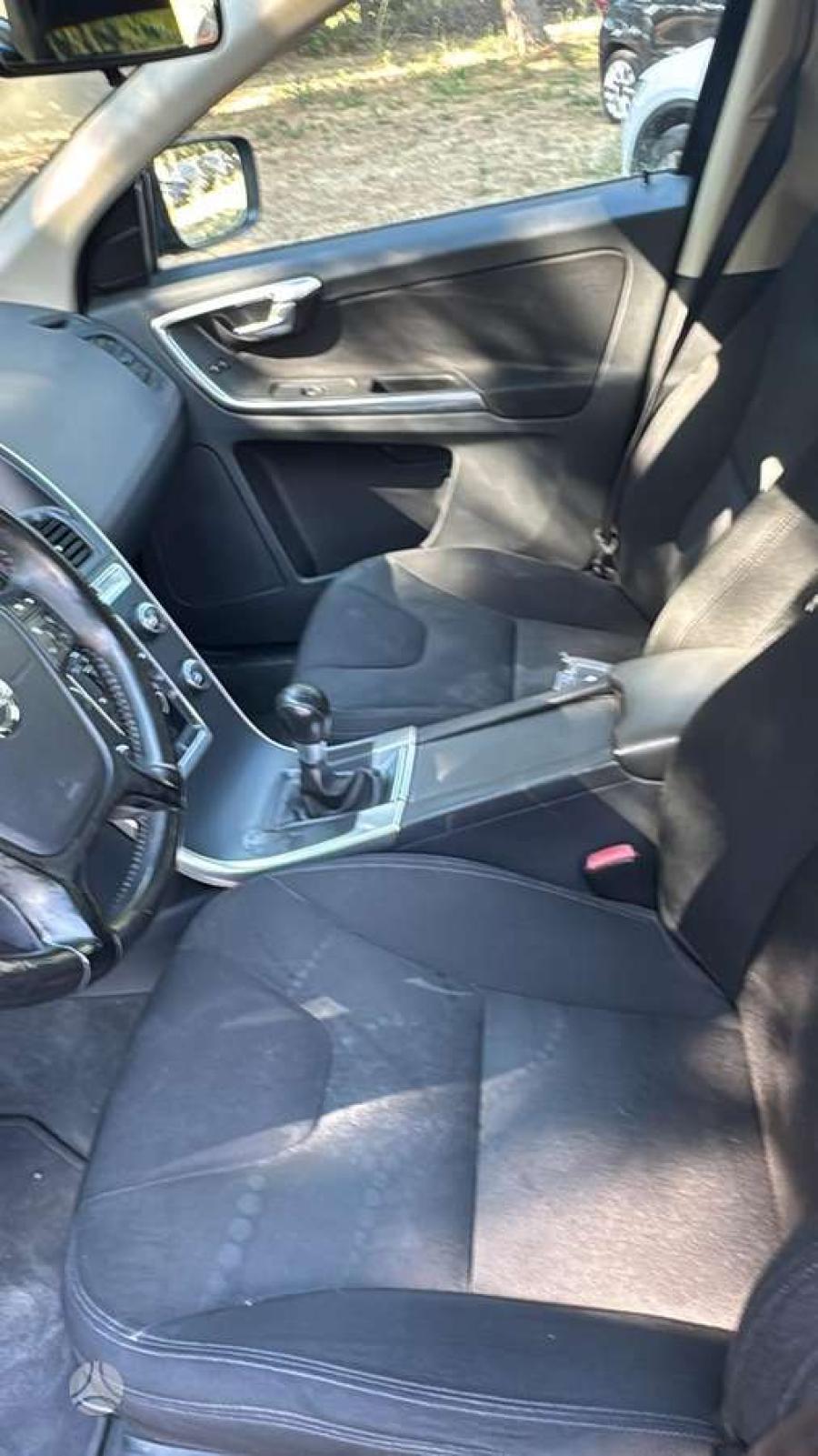 Melns Volvo XC60 2013 Šauļi, ar dzinēja tilpumu 1.98 L un nobraukumu 202 tūkst. km par 6650 €, foto 11 vietnē AUTOMOTO.COM.LV