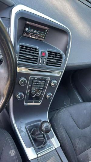 Melns Volvo XC60 2013 Šauļi, ar dzinēja tilpumu 1.98 L un nobraukumu 202 tūkst. km par 6650 €, foto 12 vietnē AUTOMOTO.COM.LV