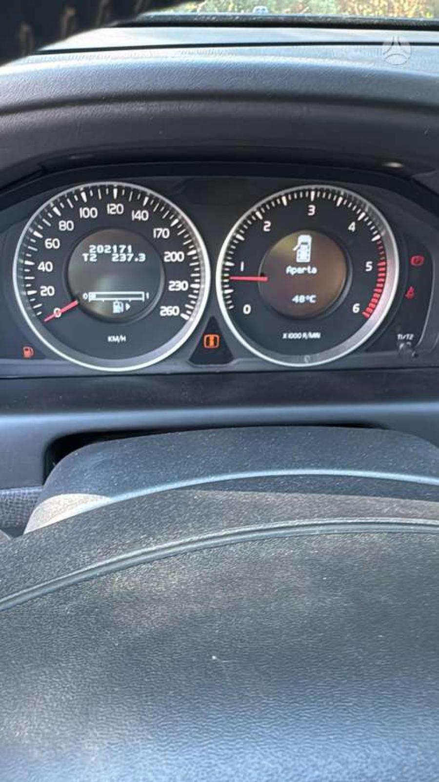 Melns Volvo XC60 2013 Šauļi, ar dzinēja tilpumu 1.98 L un nobraukumu 202 tūkst. km par 6650 €, foto 14 vietnē AUTOMOTO.COM.LV