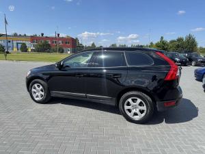 Black Volvo XC60 2013 in Telschi, with an engine capacity of 1.98 L and mileage of 171 thousand km for 7999 €, photo 4 on AUTOMOTO.COM.LV