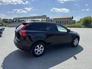 Black Volvo XC60 2013 in Telschi, with an engine capacity of 1.98 L and mileage of 171 thousand km for 7999 €, photo 8 on AUTOMOTO.COM.LV