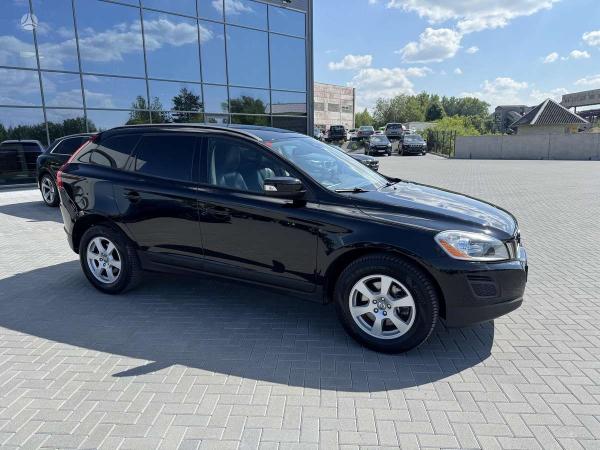 Melns Volvo XC60 2013 Telšiai, ar dzinēja tilpumu 1.98 L un nobraukumu 171 tūkst. km par 7999 €, foto 8 vietnē AUTOMOTO.COM.LV