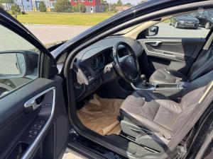Black Volvo XC60 2013 in Telschi, with an engine capacity of 1.98 L and mileage of 171 thousand km for 7999 €, photo 14 on AUTOMOTO.COM.LV