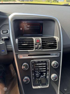 Black Volvo XC60 2013 in Telschi, with an engine capacity of 1.98 L and mileage of 171 thousand km for 7999 €, photo 32 on AUTOMOTO.COM.LV