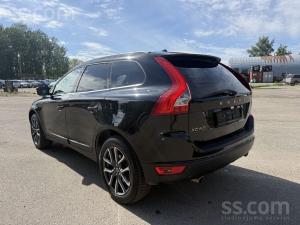 Black Volvo XC60 2013 in Riga, with an engine capacity of 2.40 L and mileage of 279 thousand km for 10380 €, photo 4 on AUTOMOTO.COM.LV