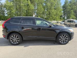 Black Volvo XC60 2013 in Riga, with an engine capacity of 2.40 L and mileage of 279 thousand km for 10380 €, photo 9 on AUTOMOTO.COM.LV