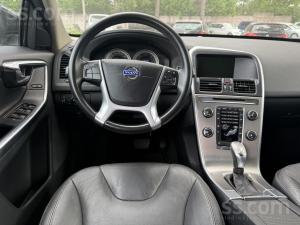 Black Volvo XC60 2013 in Riga, with an engine capacity of 2.40 L and mileage of 279 thousand km for 10380 €, photo 12 on AUTOMOTO.COM.LV