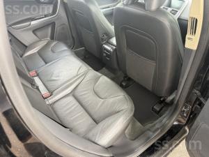 Black Volvo XC60 2013 in Riga, with an engine capacity of 2.40 L and mileage of 279 thousand km for 10380 €, photo 14 on AUTOMOTO.COM.LV