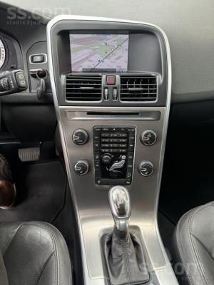 Black Volvo XC60 2013 in Riga, with an engine capacity of 2.40 L and mileage of 279 thousand km for 10380 €, photo 16 on AUTOMOTO.COM.LV